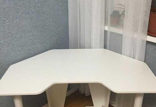 Новый игровой стол белый угловой