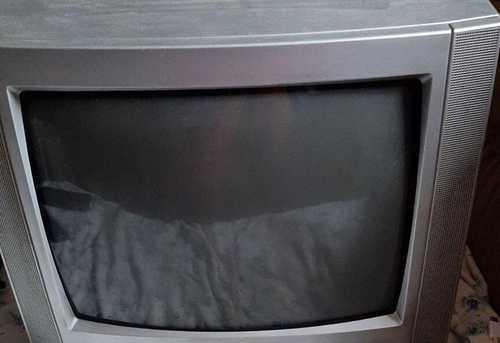 Телевизор маленький бу