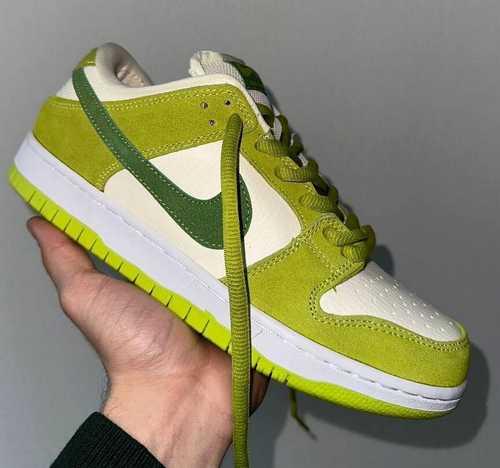 Кроссовки Nike Dunk Low