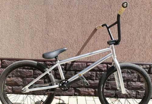 Велосипед BMX полноразмерный