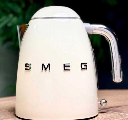 Чайник Smeg KLF03creu (бежевый)