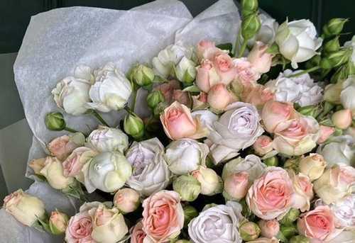 Букет роз Кустовая пионовидная роза Букет цветов