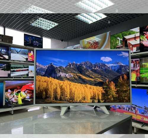 Белый телевизор 32" (81 см) Philips 32PHT4032/60