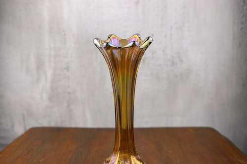 Антикварная ваза из стекла "Imperial"