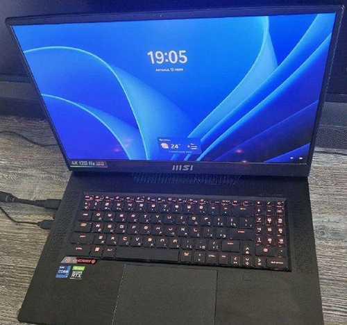 Ноутбук игровой MSI Titan GT77 i9-12900HX 64ram 16