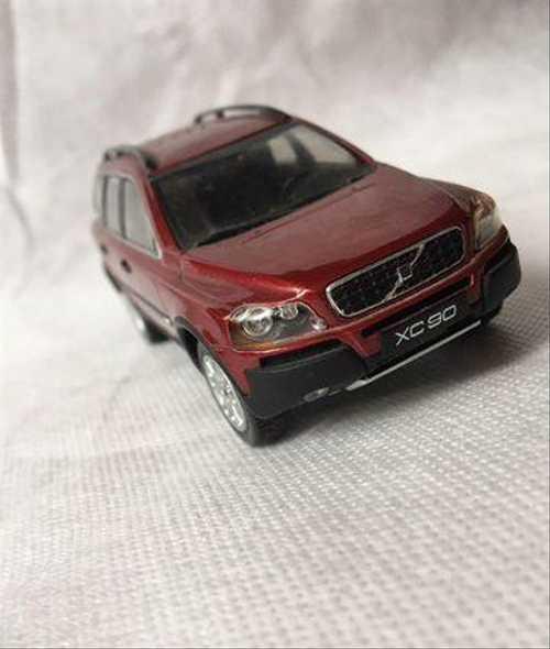 Коллекционная машина Volvo XC90 minichamps