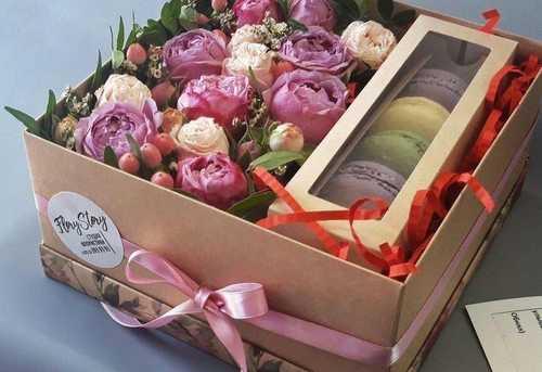 Цветы в коробке розы
