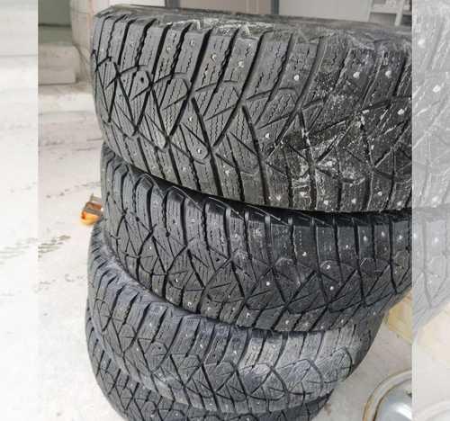 Dunlop Ice Touch 215/65 R16