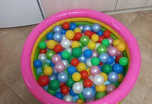 Сухой бассейн с шариками