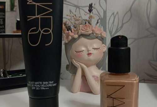 Кремы тональные Nars