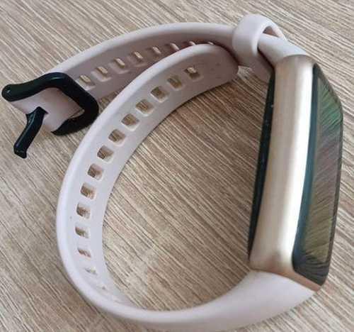 Смарт часы huawei Band 6