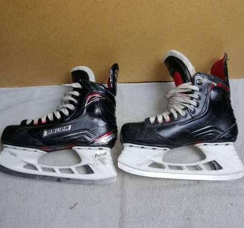 Хоккейные коньки Bauer Vapor X600-7,5EE (41)