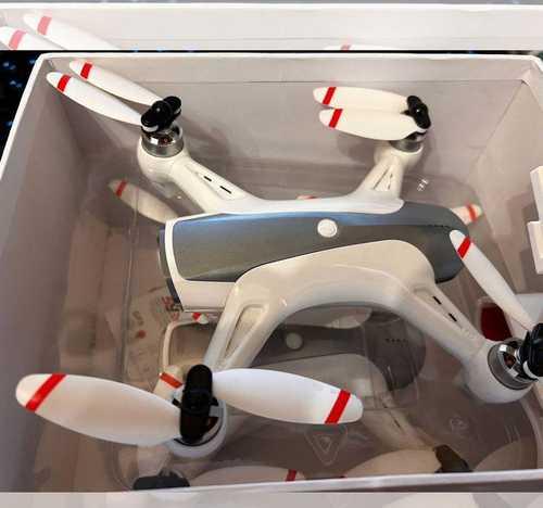 Квадрокоптер syma W1