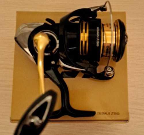 Катушка daiwa legalis LT 2500 23 год