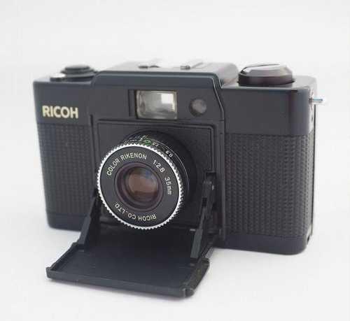 Пленочный фотоаппарат Ricoh FF-1 f./2.8 шкальный