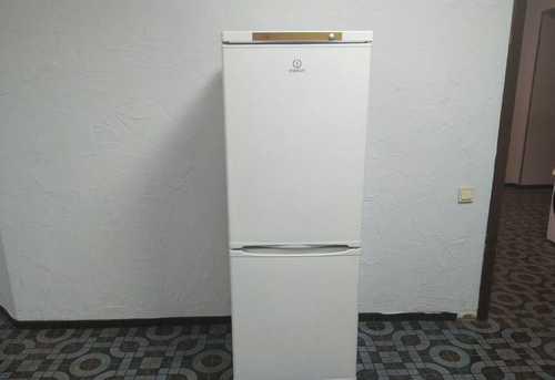 Холодильник бу indesit на гарантии 1 год