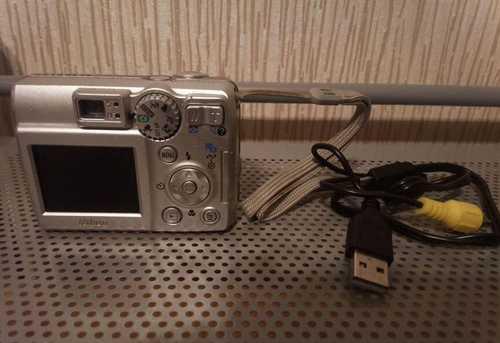 Цифровой фотоаппарат Nicon coolpix E5600
