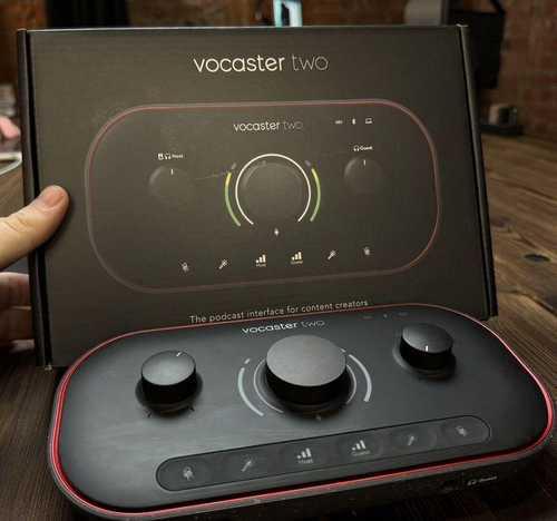 Focusrite Vocaster Two — звуковая карта