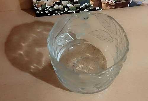 Вазочка производство СССР, с выпуклым рисунком
