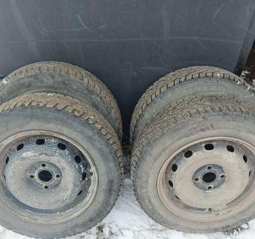 Kormoran Stud 2 185/65 R15 92T