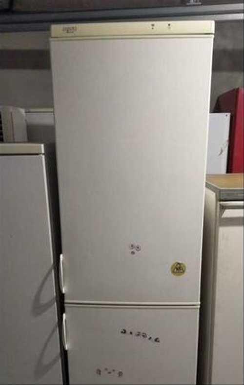 Холодильник Polar snaige
