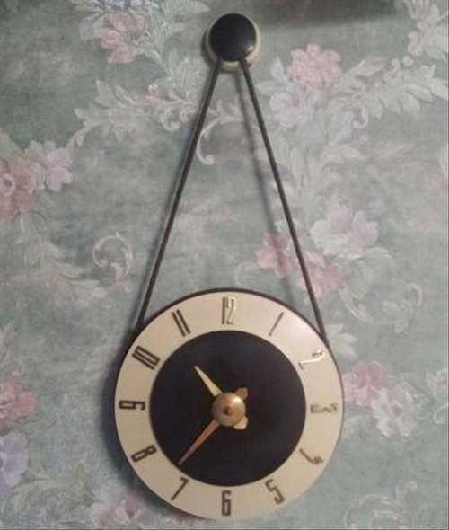 Часы настенные старинные Янтарь СССР 60-х годов