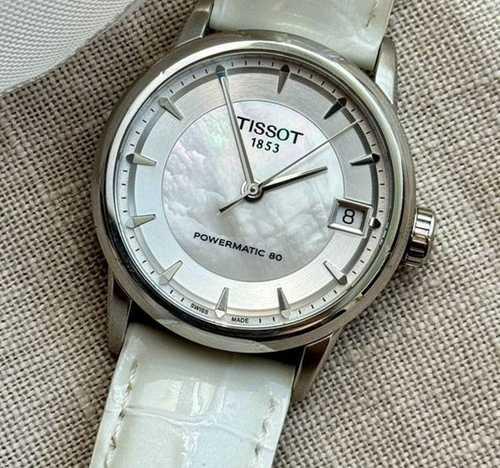 Женские часы Tissot T-Classic Luxury