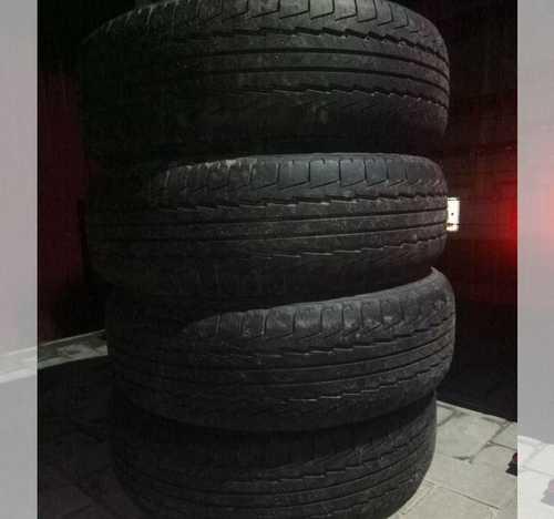 Kumho Road Venture AT51 235/75 R16 108