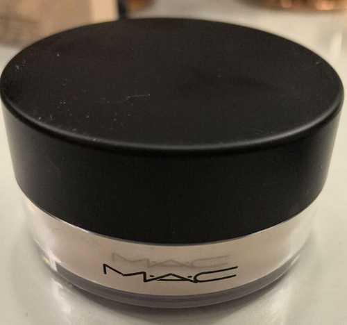 Пудра MAC подсвечивающая оригинал