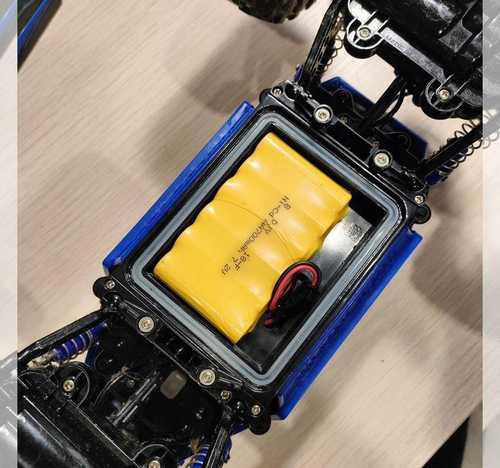 Внедорожник на радиоуправлении