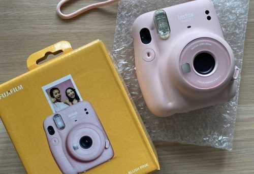 Новый фотоаппарат Fujifilm Instax mini 11