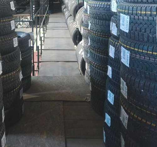 Goodyear Vector 4Seasons 235/55 R17 99W