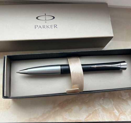 Шариковая ручка parker