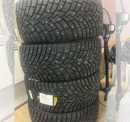 Pirelli Scorpion Ice Zero 2 255/45 R20 105H