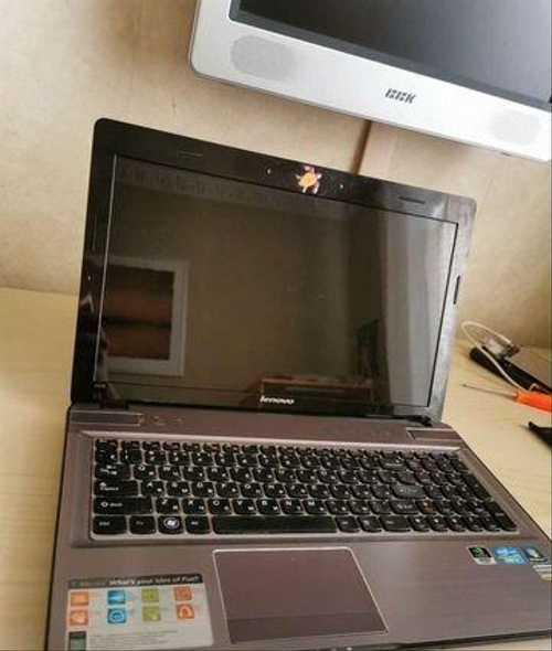 Продам ноутбук Lenovo y570