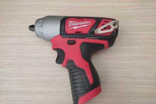 Milwaukee M12 Гайковерт