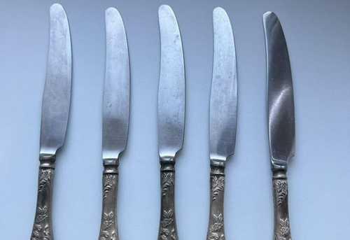 Набор серебрянных ножей