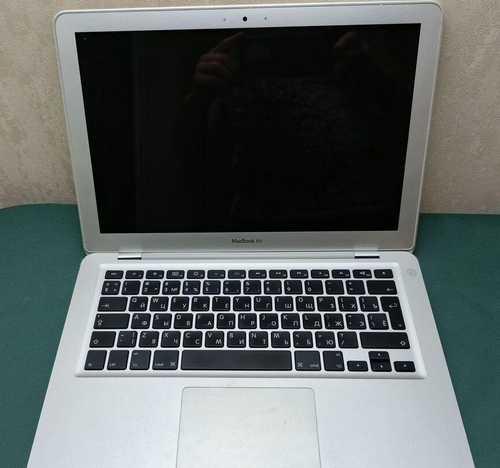 13" Apple MacBook Air 13 2009 не вкл-ся и гудит