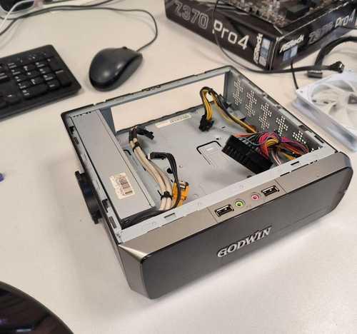 Mini-itx Корпус с бп Godwin