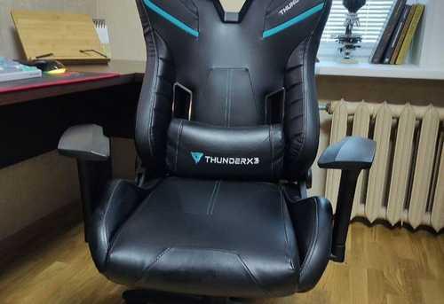 Игровое кресло ThunderX3 RC3
