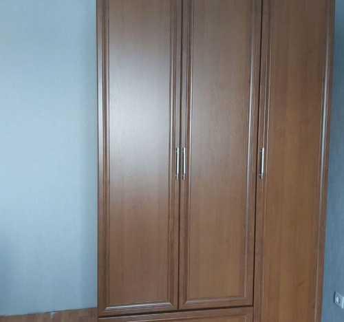 Шкаф для одежды бу