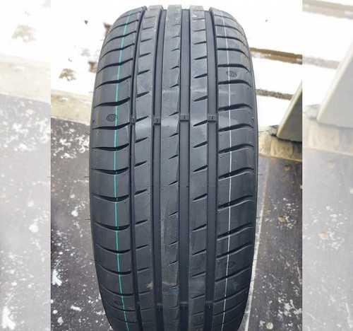 Triangle EffeXSport TH202 215/55 R17 98Y