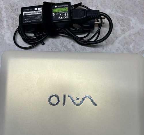 Ноутбук Sony Vaio vpcm13M1R