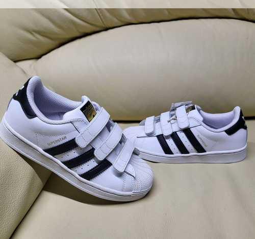 Кроссовки Adidas Superstar новые 33 1/2 и 34 р