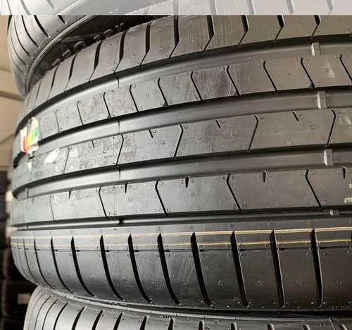 Pirelli P Zero PZ4 245/40 R20 и 275/35 R20