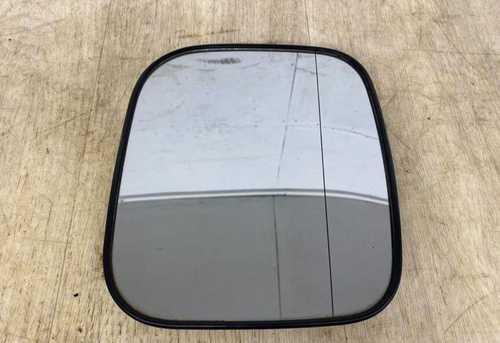 Зеркальный элемент правый Mitsubishi Pajero 3 2000