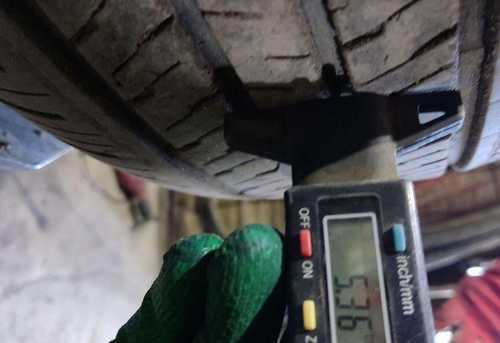DoubleStar Maximum DH09 215/65 R16 102H