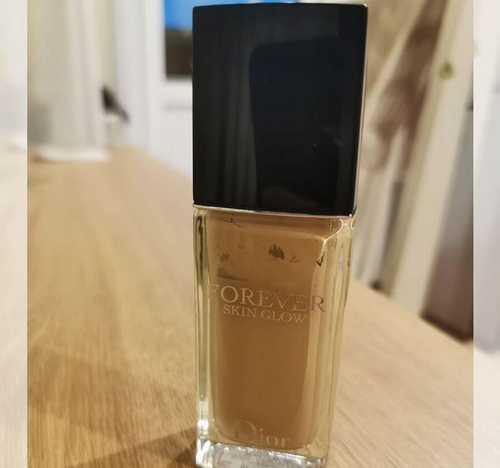 Крем тональный forever skin glow Dior