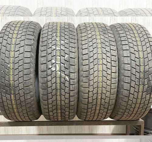 Hankook Nordik IS RW08 235/60 R18 105H