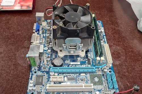 Gigabyte GA-A55M-DS2 FM1+процессор Е2-3200
